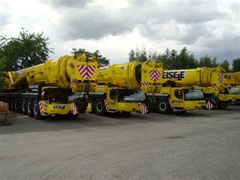 Gleich drei Liebherr LTM Kräne am 24.06.11 von der Eisele AG ...