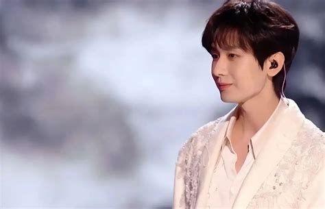 成毅电脑壁纸超清4k原图自取最新 抖音