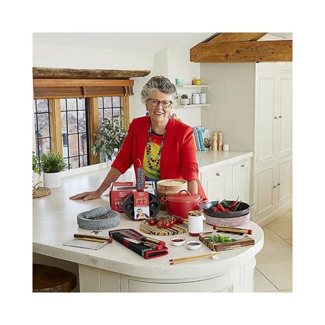 World 2 Piece Mezzaluna Chopping Set Bodenusat Feature Unique Bracelets Wedding Bands