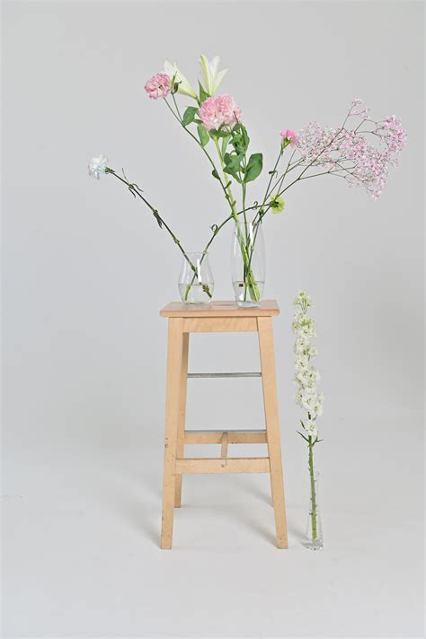 무료 이미지 자연스러운 화분 창조적 인 예술 미술 작은 가지 실외용 테이블 병 장식 꽃잎 조화 꽃꽂이 목재 육상 식물 Pedicel 발판 꽃