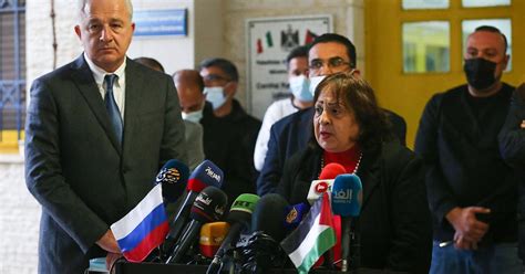 صحة رام الله تتسلم 10 آلاف جرعة من لقاح سبوتنيك V الروسي الرسالة نت