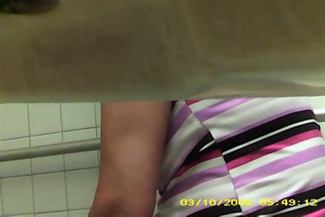 Girl Farts On Hidden Cam