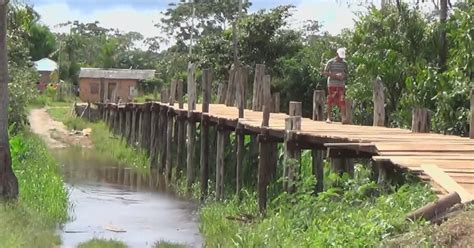 G1 Defesa Civil Constrói Pontes Em áreas Alagadas Em Itacoatiara No