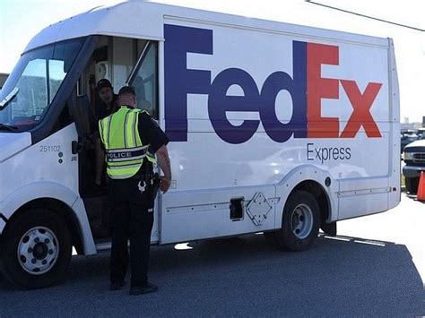 Oral Sex While Driving Goes Horribly Wrong Man Crashes Suv Into Truck