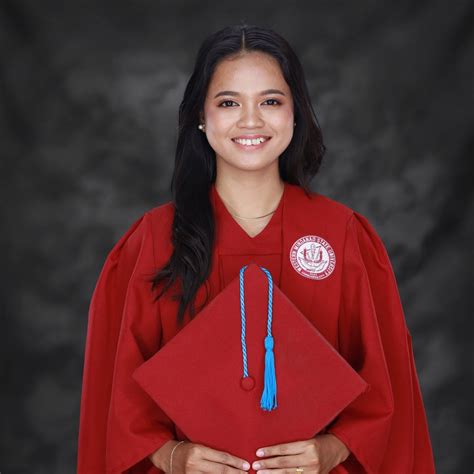 Simple Yet Classy Look For Your Graduation Pictorial How To Look Classy