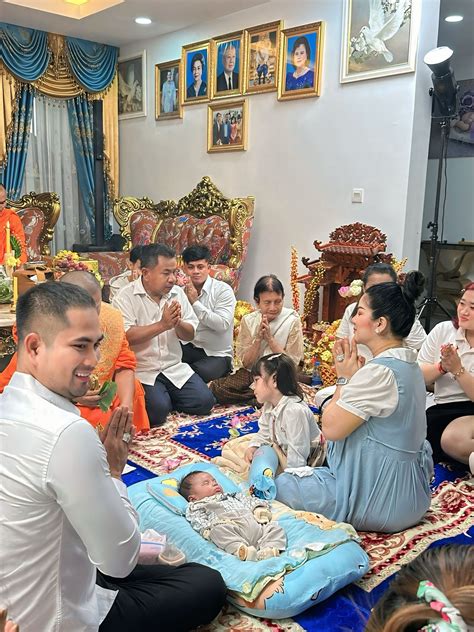 Sous Visa សួស វីសា Added A New Photo Sous Visa សួស វីសា