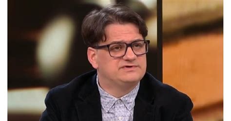 ВНИМАНИЕ Министър Мариан Бачев с профил менте