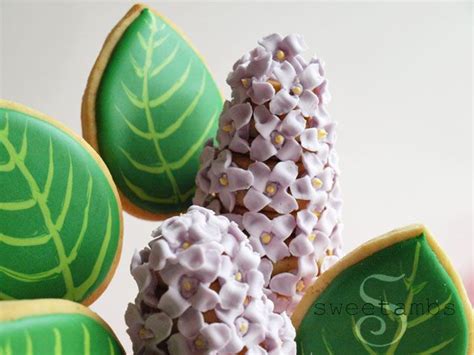 How To Make Lilac Cookie Pops Spring Cookies Flower Cookies Cookie Pops