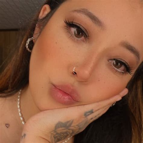 Priscila Knbr Priscilaa Threads Say More