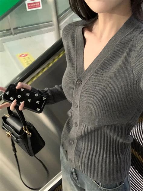 V Neck