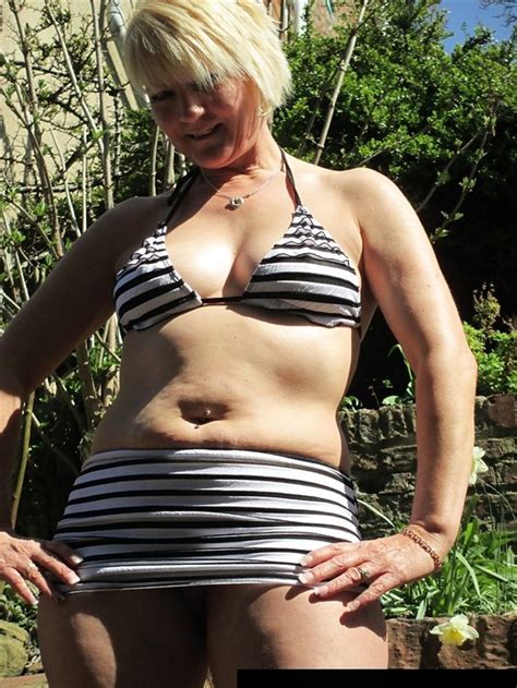 Mature Amateur Blonde Milf Lingerie X Porn Pic