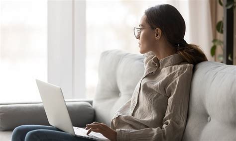 Melbourne Man Hands Himself Into Police Over Allegations He Posed As