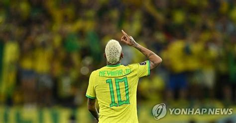 월드컵 펠레 최다골 동률 네이마르 격려 도전하는 이들에게 영감을
