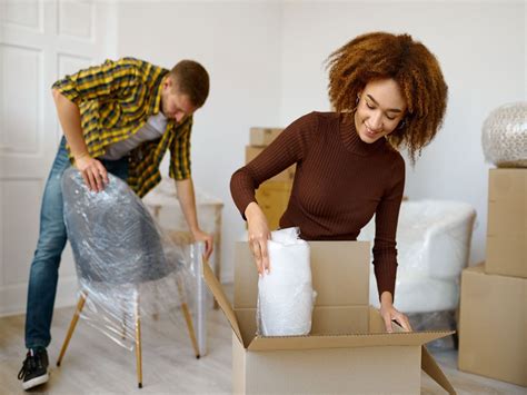Tips For Downsizing And Decluttering Before A Move