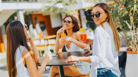 26 Best Cocktail Recipes From Around The World The Female Professional