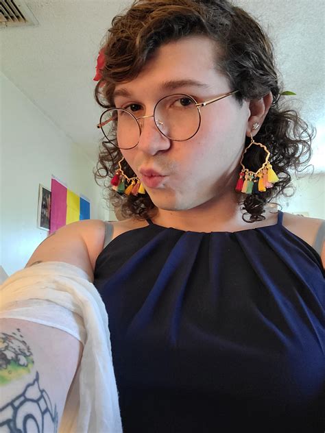 Finally Get To Wear Cute Stuff It Feels So Good R Trans