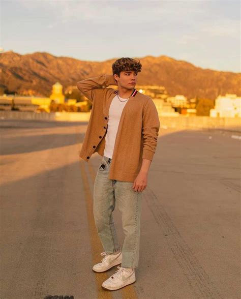 Haylee Finnerty Feet