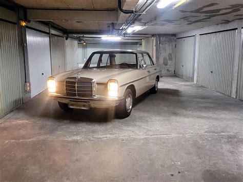 Location véhicule Cinéma Audiovisuel Publicité MERCEDES BENZ W115 1971
