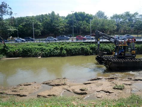 Nova Fase Do Desassoreamento Do Rio Sorocaba é Iniciada