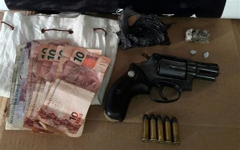 Jovem é preso por tráfico de drogas em bairro de Votuporanga São José do Rio Preto e Araçatuba