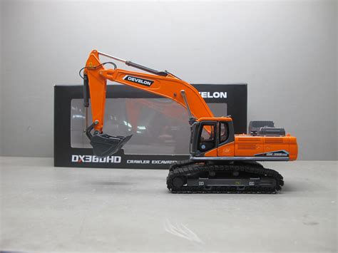 New 1 50 Develon Dx380hd Diecast Excavator Model For T Collection