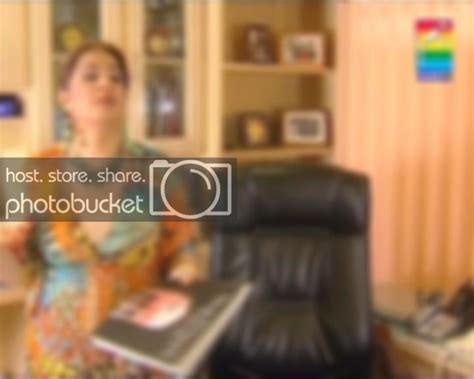 Pakistani Sexy Screen Sirens Atiqa Odho From Her Show Atiqa O On Humtv