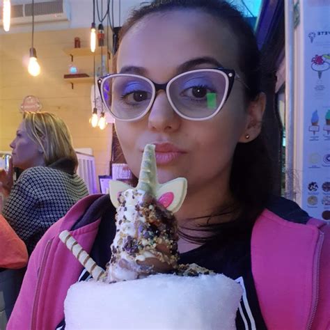 Aryane Alves Youtube