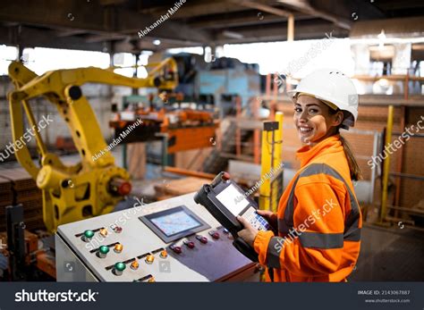 22 424 Industrial Process Operator Images Stock Photos Vectors Shutterstock