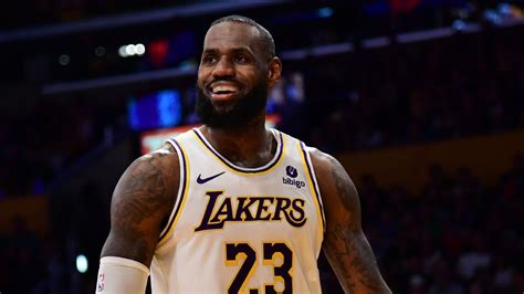 Les Lakers Ont Finalement Battu Les Nuggets Gagnant Une Bouée De