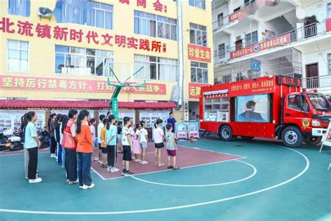 北流“消防蓝”多举措上好暑期安全课工作知识宣传
