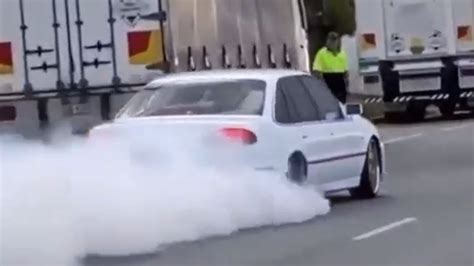 Brazen Gold Coast Hoon Captured On Video Gold Coast Bulletin