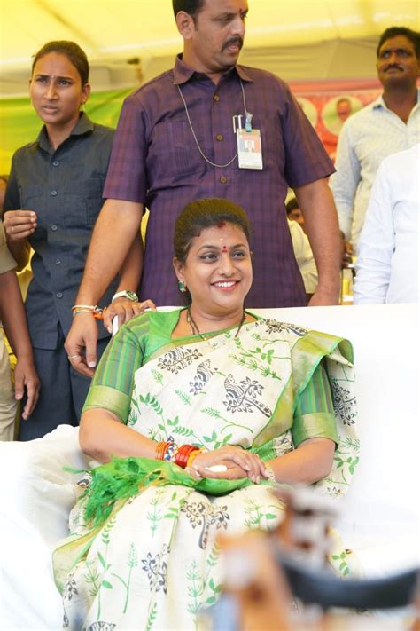 Minister Roja మినిష్టర్ రోజా బాలీవుడ్‌లో నటించిన ఏకైక చిత్రం ఏదో