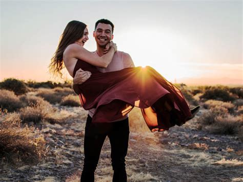 Does She Love Me Signs That She S Falling In Love