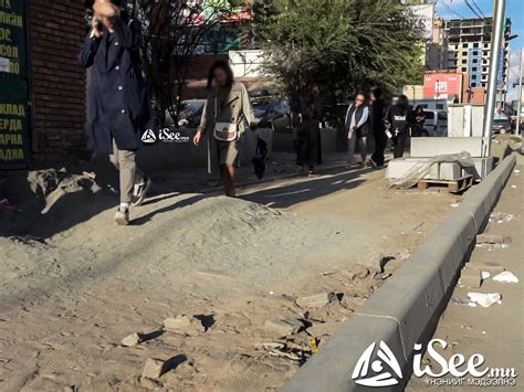 ВИДЕО 35 тэрбумаар бродюр солихдоо явган хүний замыг эвдэж иргэдийн хөдөлгөөнд хүндрэл учруулж