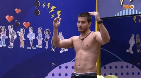 Bbb22 Arthur Ensina Como Lavar O Bumbum Para Deixá Lo Cheiroso