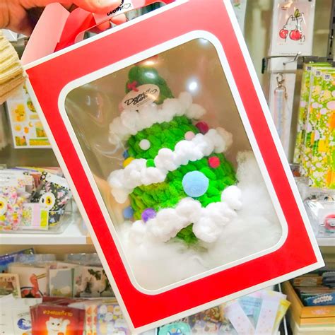 ตุ๊กตาและพวงกุญแจถักไหมพรม คอลเล็กชั่นคริสมาสต์ มาพร้อมน้องคาบิบาร่าในชุดคริสมาส [domodomo