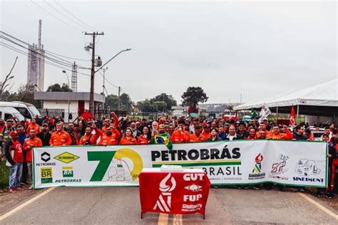 Ato nos 70 anos da Petrobrás acentua a luta por soberania nacional
