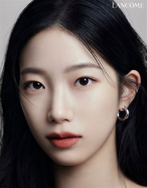 아이돌 대표 피부미녀♥ 르세라핌 카즈하의 무결점 피부 메이크업 화보 마고의 패션뷰티