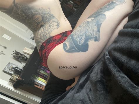 Tattoo Slut Scrolller
