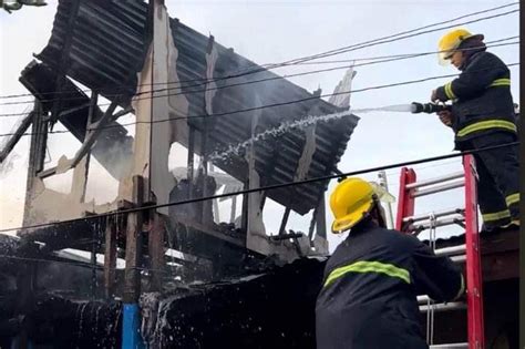 Woman Dead Her Mom Injured As Fire Razes Their House In Lapu Lapu