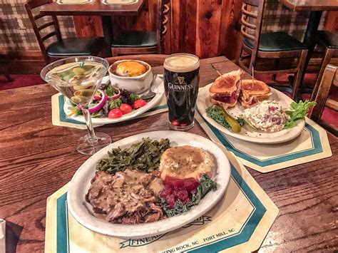 Six Pence Pub Enjoy Savannah