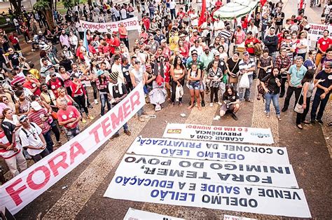 Corrupção Oposição E Impopularidade Desafios De Bolsonaro Política