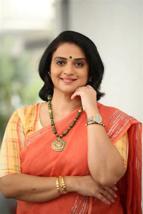 Pavithra Lokesh మళ్ళీ పెళ్లి ప్రమోషన్స్‌లో పవిత్ర లోకేశ్ Pavithra