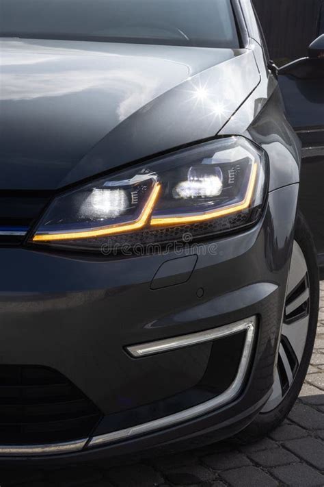 Car Front Full Led Light Modern Car Headlamp Flashing Light With