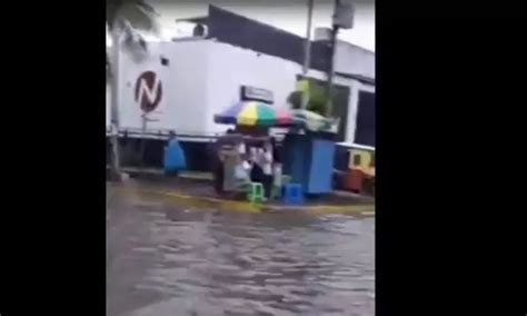 Piura Fuertes Lluvias Provocaron Inundaciones Canal N