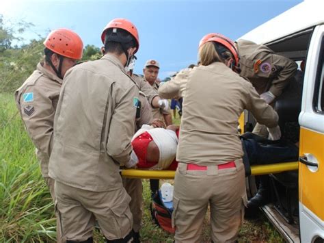 G1 Capotagem Deixa 3 Pessoas Feridas Em Rodovia De Ms Dizem