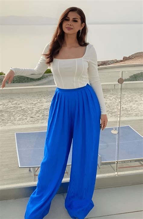 Menna Arafa Rarabceleb