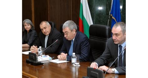 Отнемат правото на Цветанов да подписва за СРС тата
