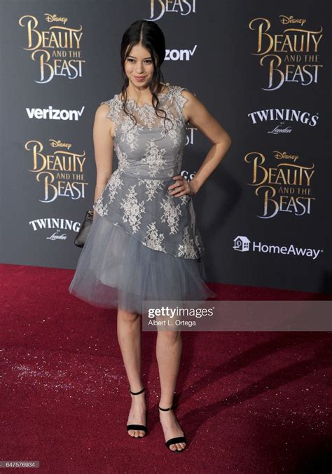 Amber Midthunders Feet