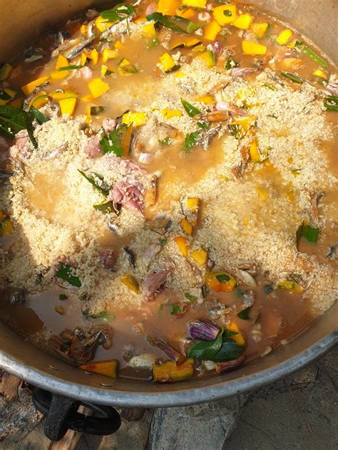 සලලෙමයිලා හුලංකීරි 🧚 On Twitter Rt Charithcd පෝයදා අහින්සක සතුන්ට ආහාර වේලක් 🐕🐕🐕